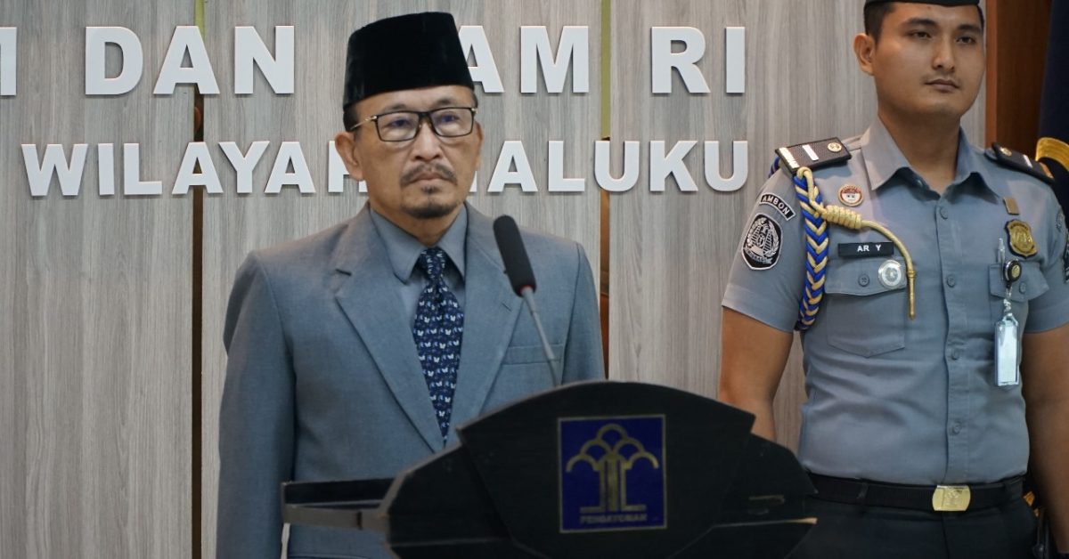 Kakanwil Kemenkumham Maluku Lantik Notaris Pengganti Maluku Tenggara – Indonesia Timur