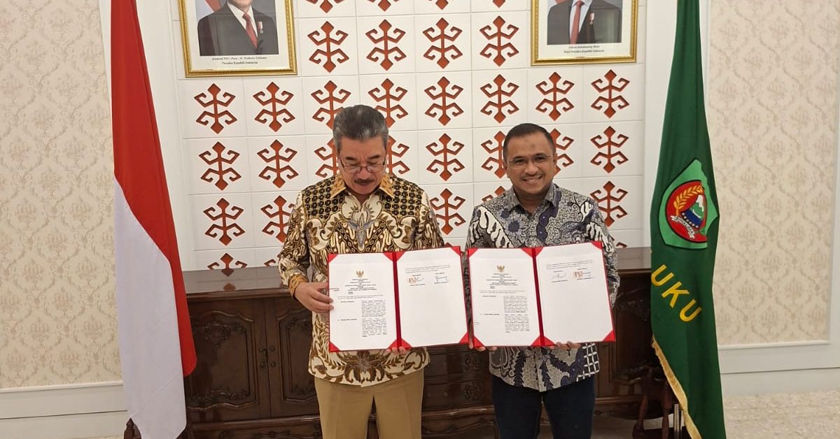 Gubernur Maluku dan Bupati SBT Tandatangani Pembagian PI 10 Persen ...